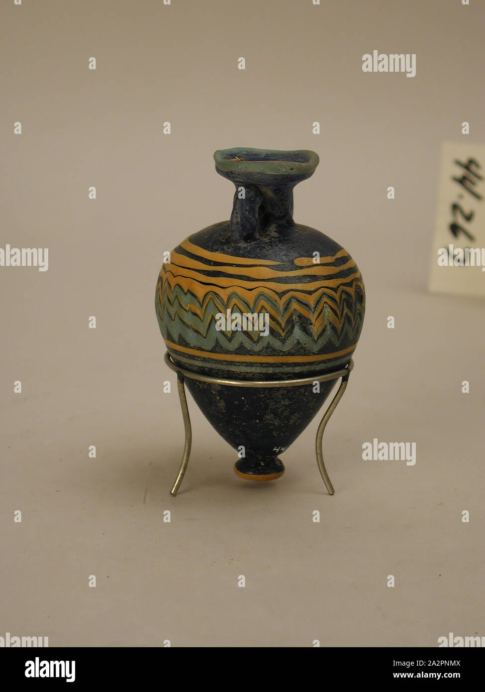 Core modeled glass hi-res stock photography and images - Alamy