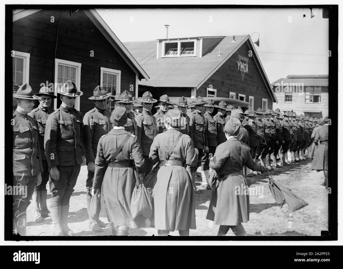 RED CROSS MOTOR CORPS AT CAMP MEIGS Stock Photo - Alamy