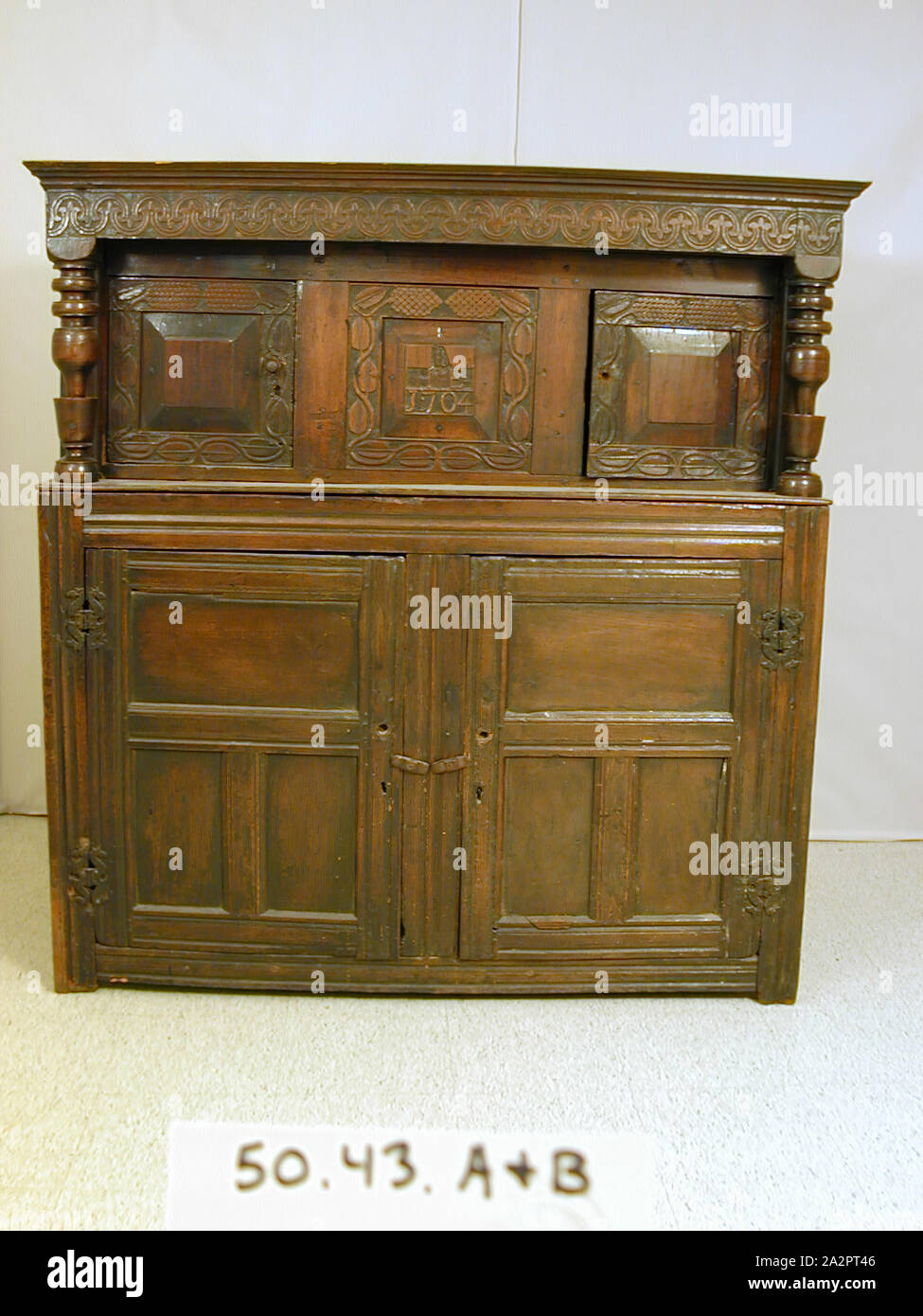 Court cupboard hi-res stock photography and images - Alamy
