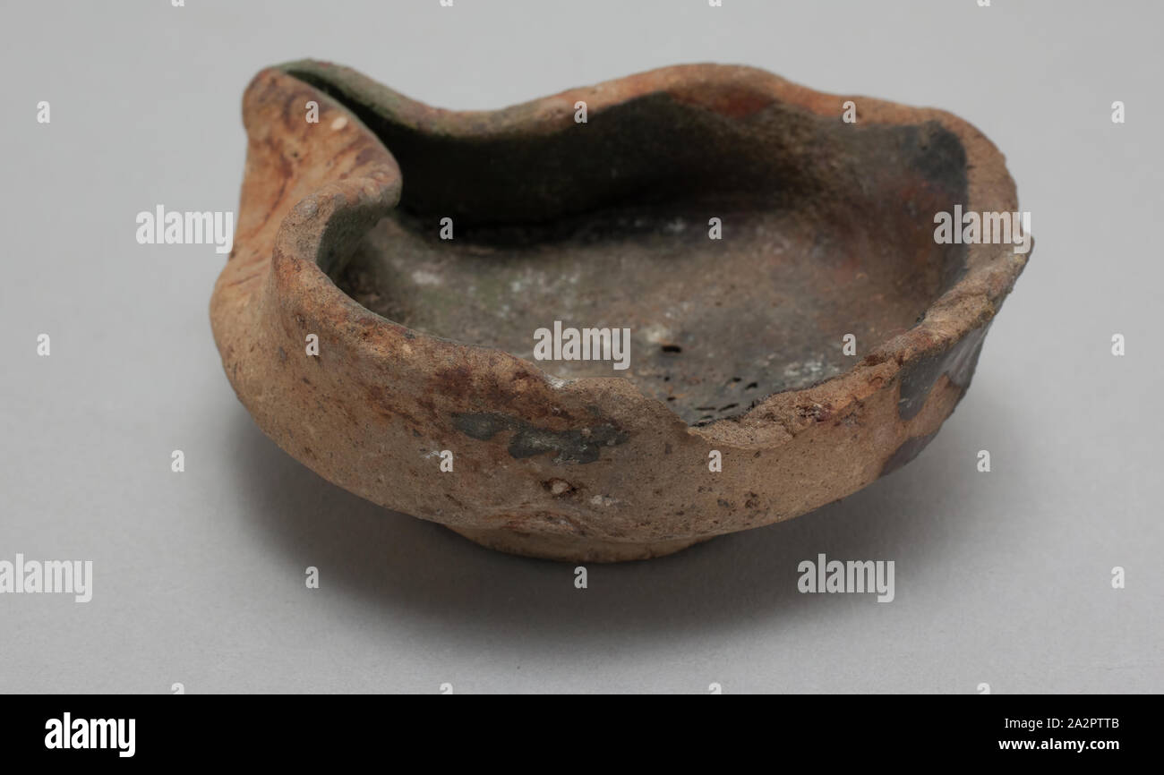 One wick shell lamp hi-res stock photography and images - Alamy