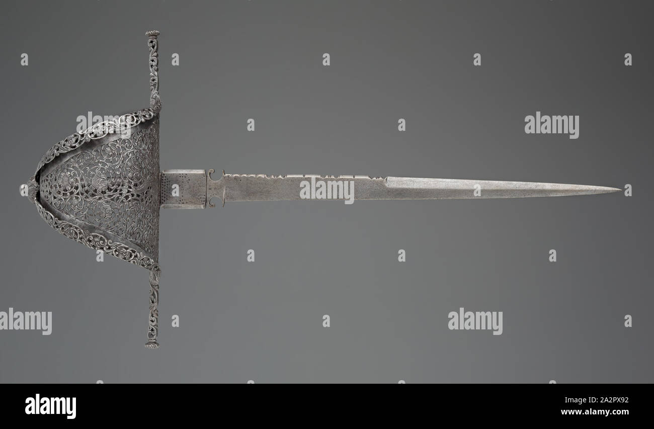 An italian left hand dagger hi-res stock photography and images - Alamy