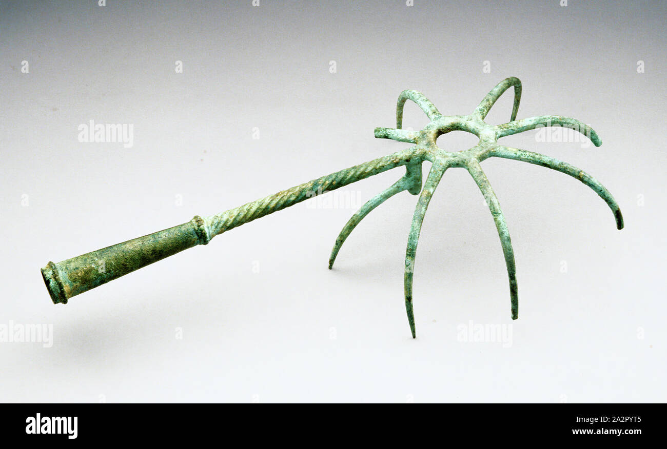 Torch holder hi-res stock photography and images - Alamy