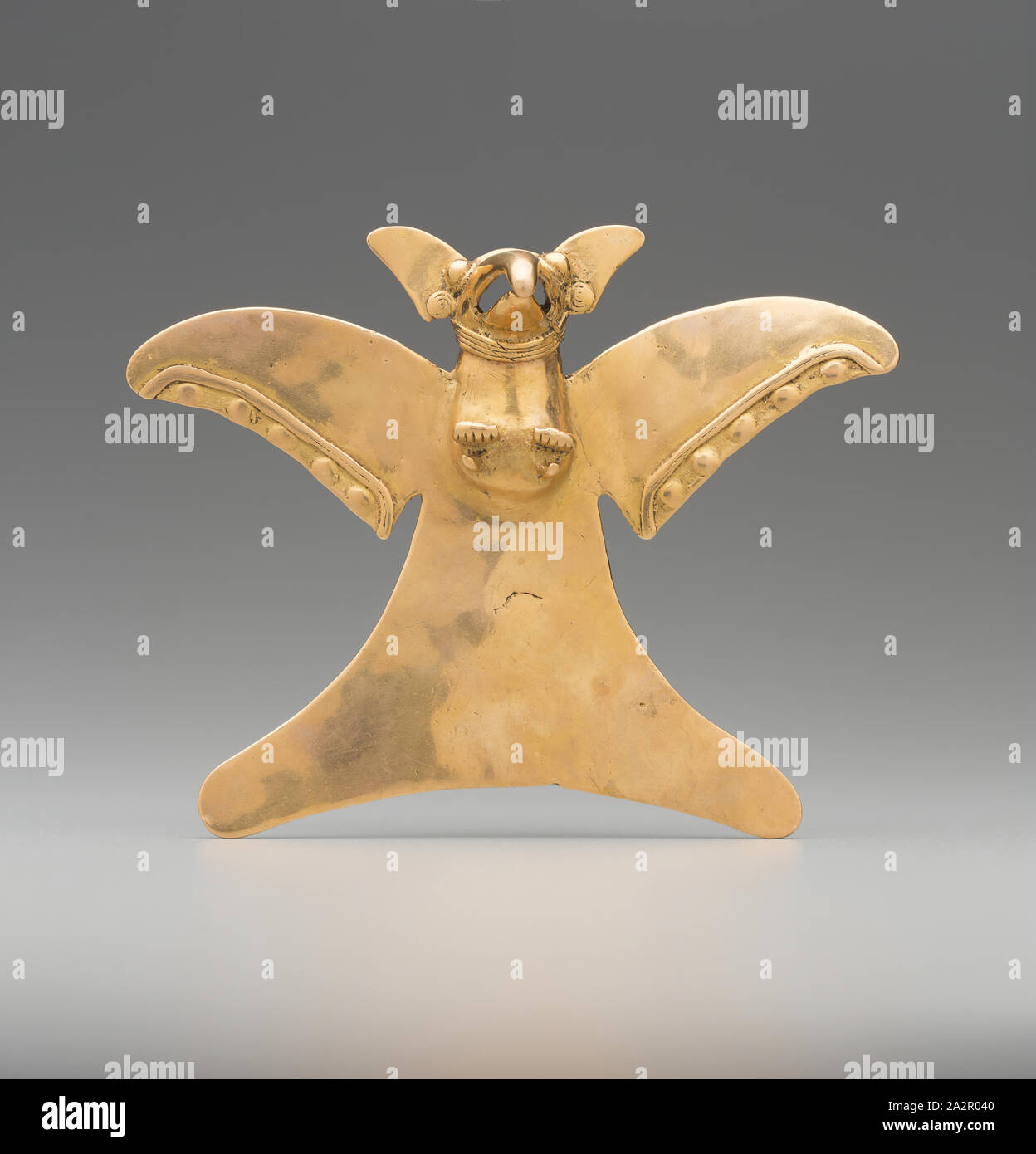 Bat eagle pendant hi-res stock photography and images - Alamy