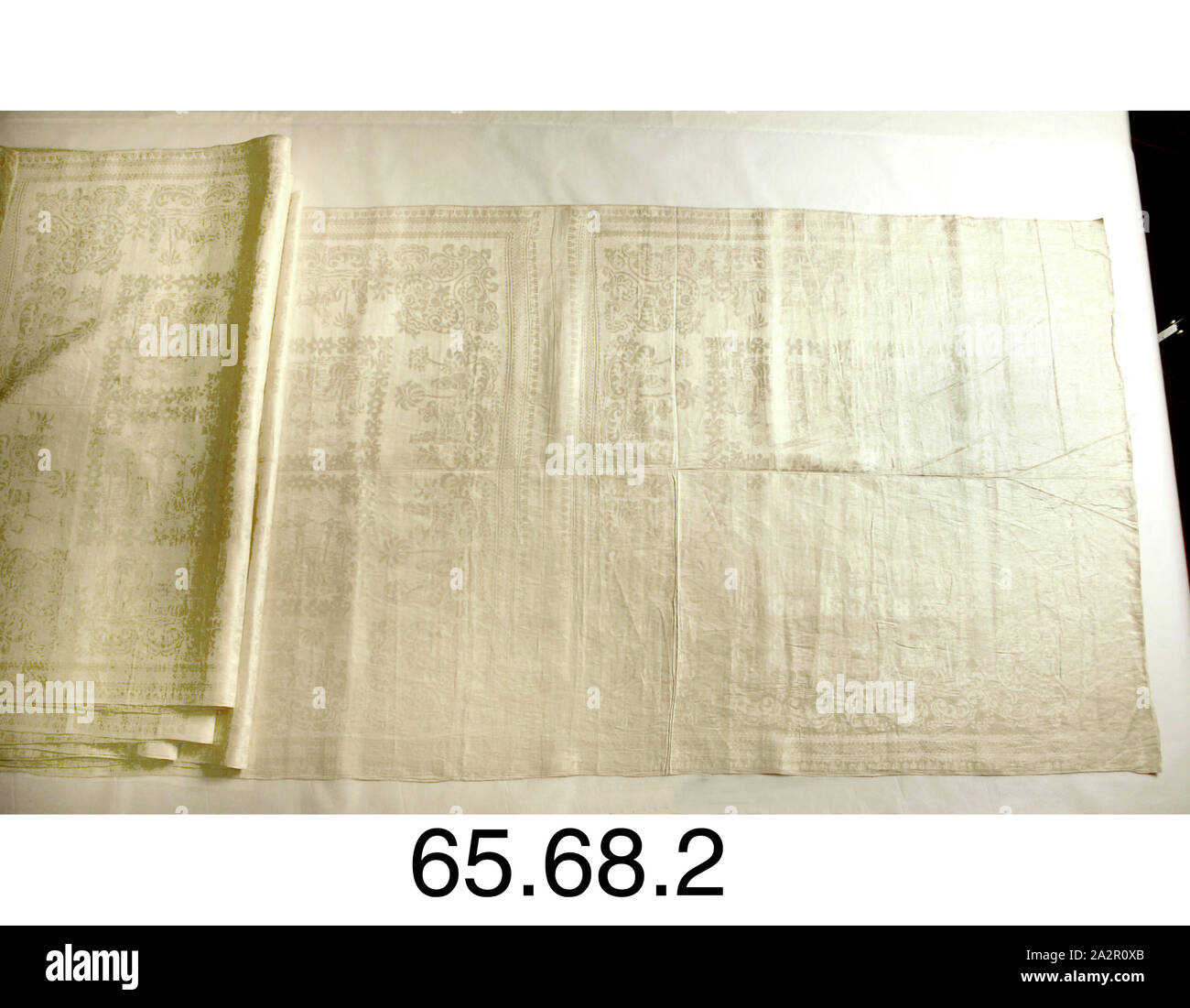 Damask linen hi-res stock photography and images - Alamy