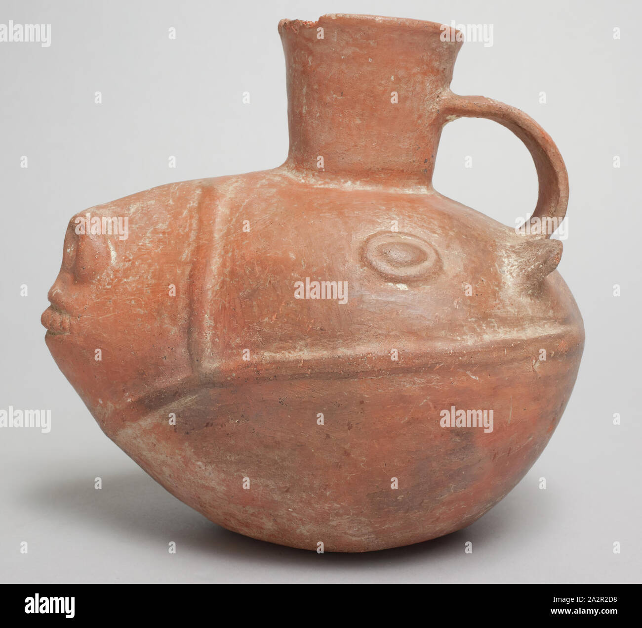 Head effigy vessel hi-res stock photography and images - Alamy