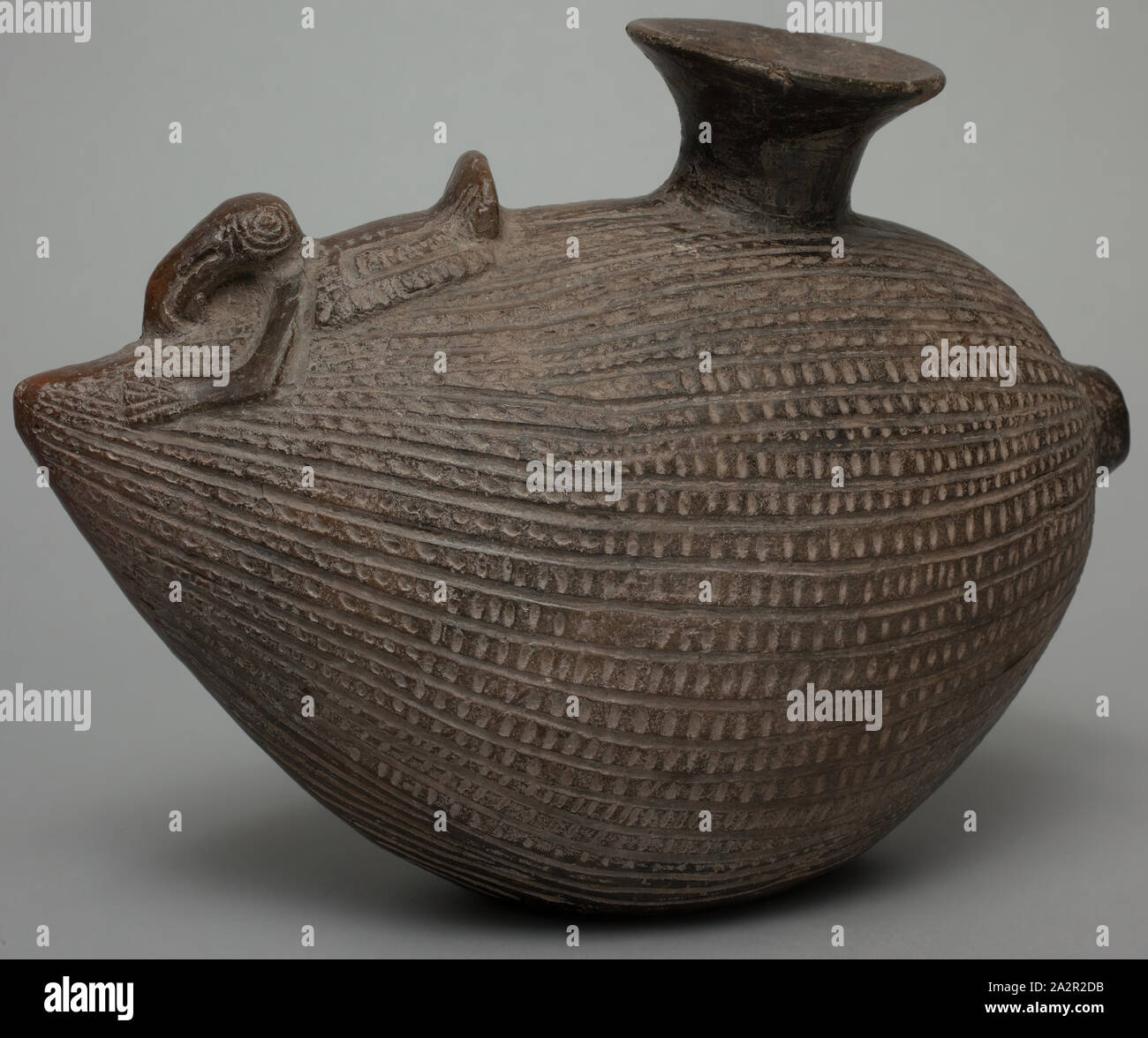 Chimu vessel hi-res stock photography and images - Alamy