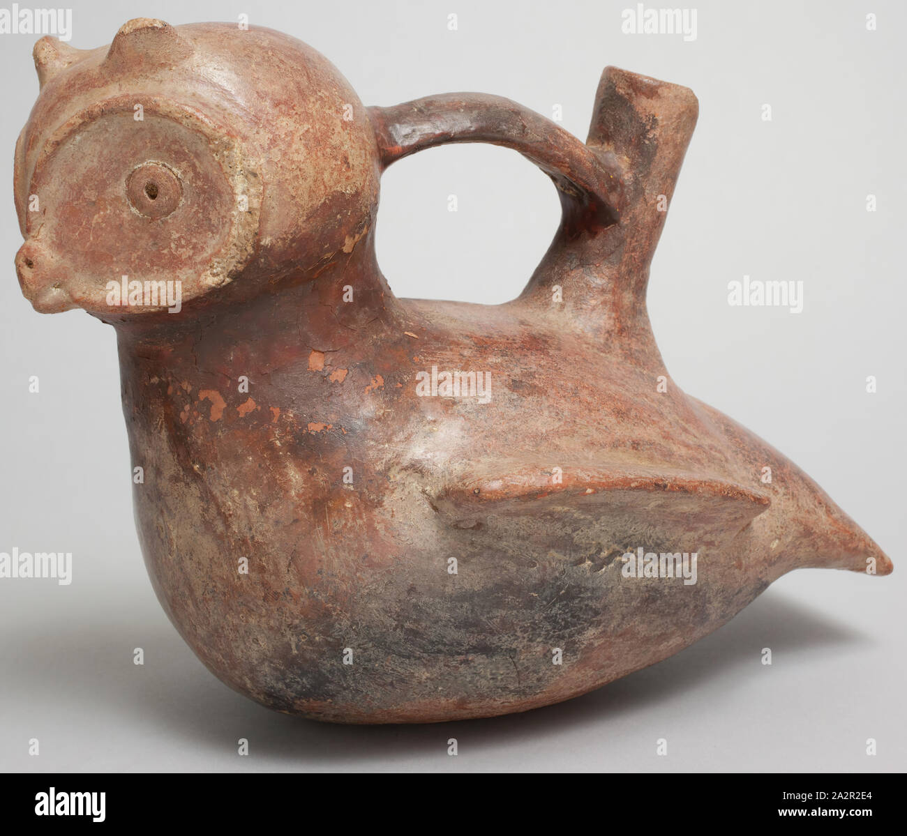 Owl vessel hi-res stock photography and images - Alamy