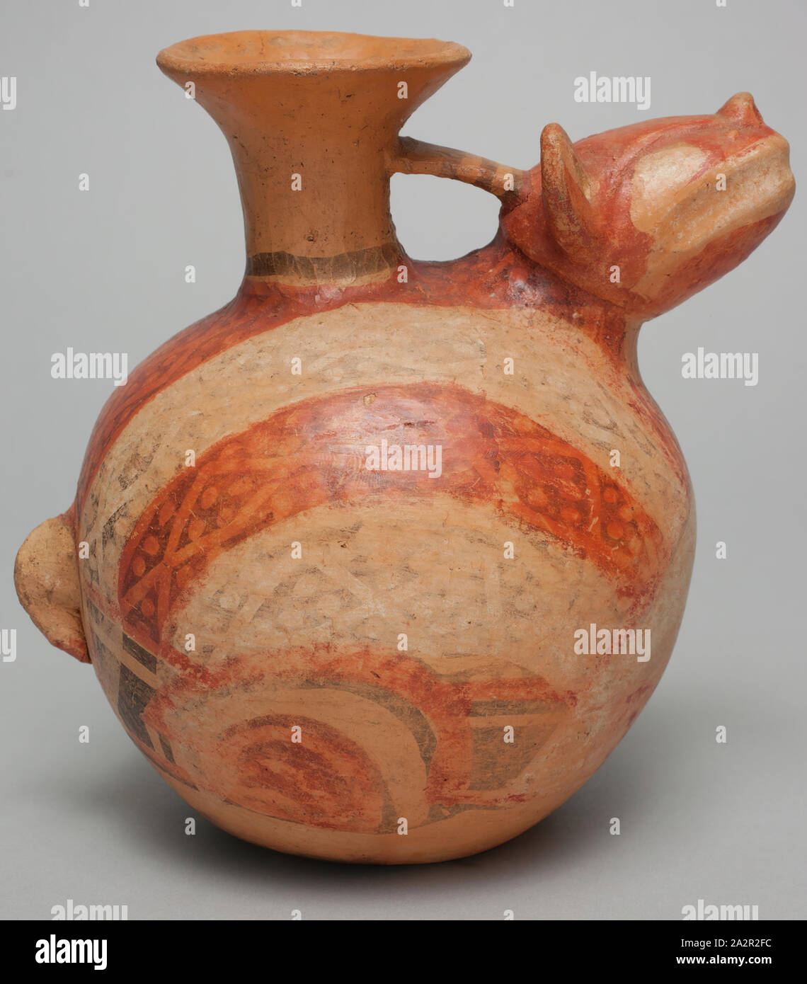 Globular animal effigy vessel hi-res stock photography and images - Alamy