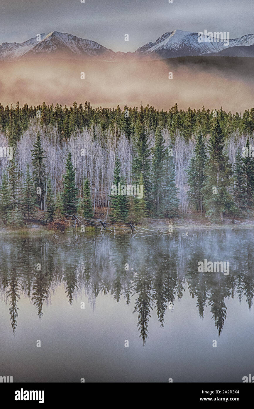 Yukon landscapes hi-res stock photography and images - Alamy