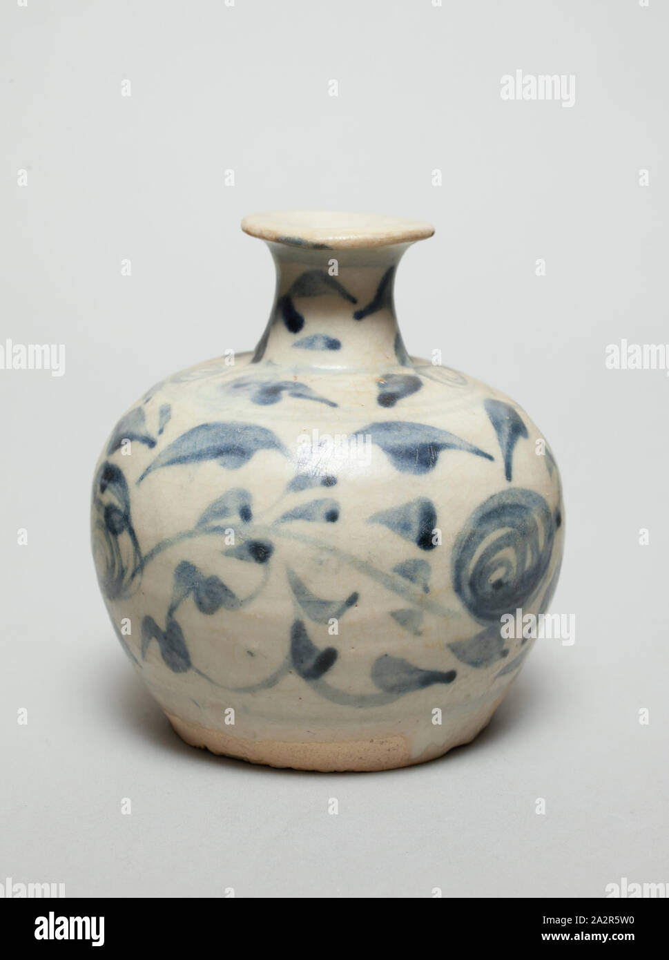 Vietnamese, Annamese, Vase, 15th Century, stoneware, 3 3/4 x 4 in Stock ...