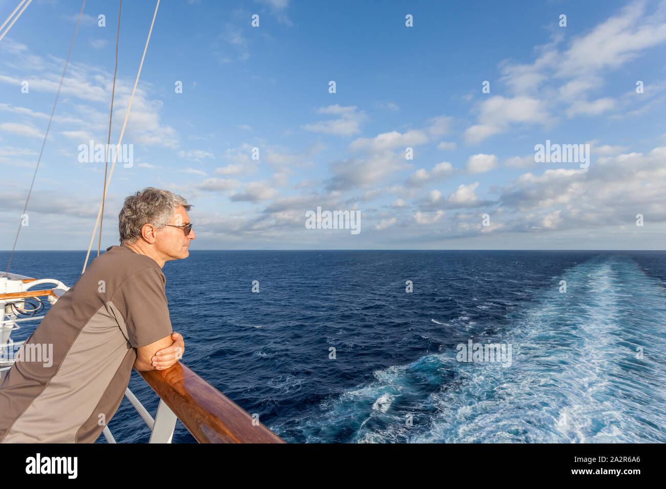 Silhouette looking ocean ship hi-res stock photography and images - Alamy