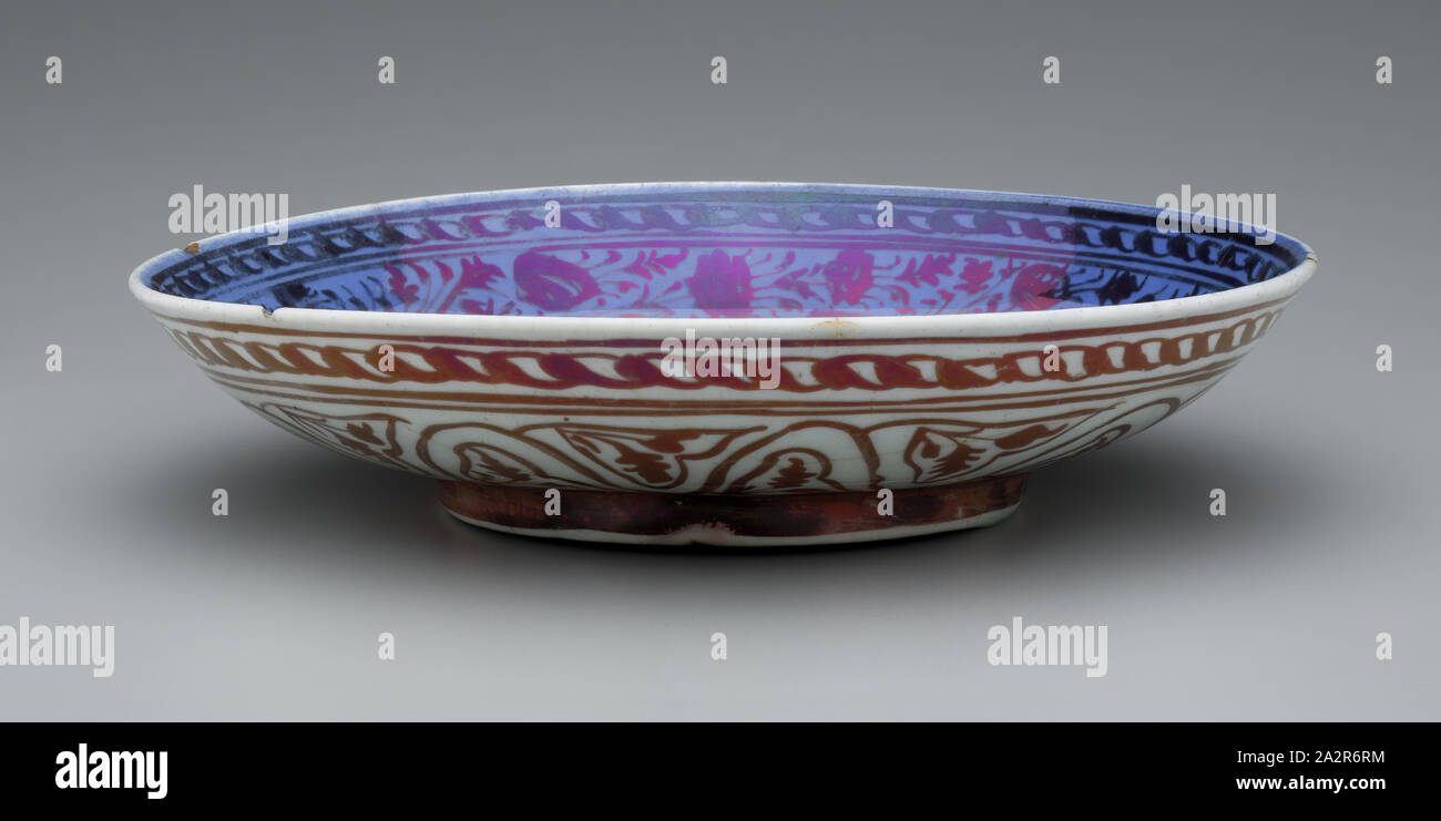 Cobalt underglaze hi-res stock photography and images - Alamy