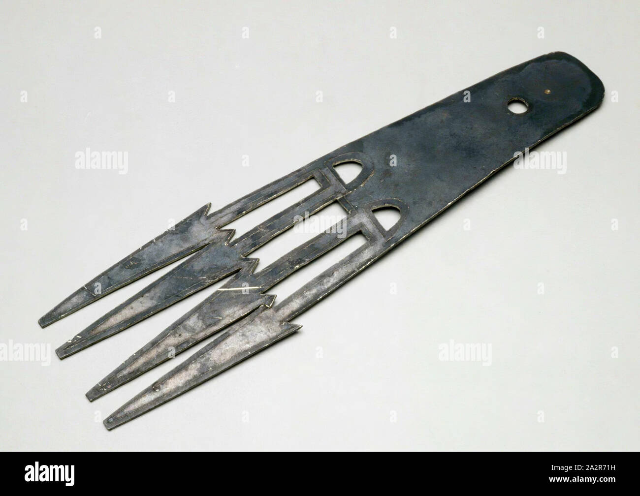 Meskwaki, Native American, Roach Spreader, ca. 1880, Metal, Overall: 7 ...