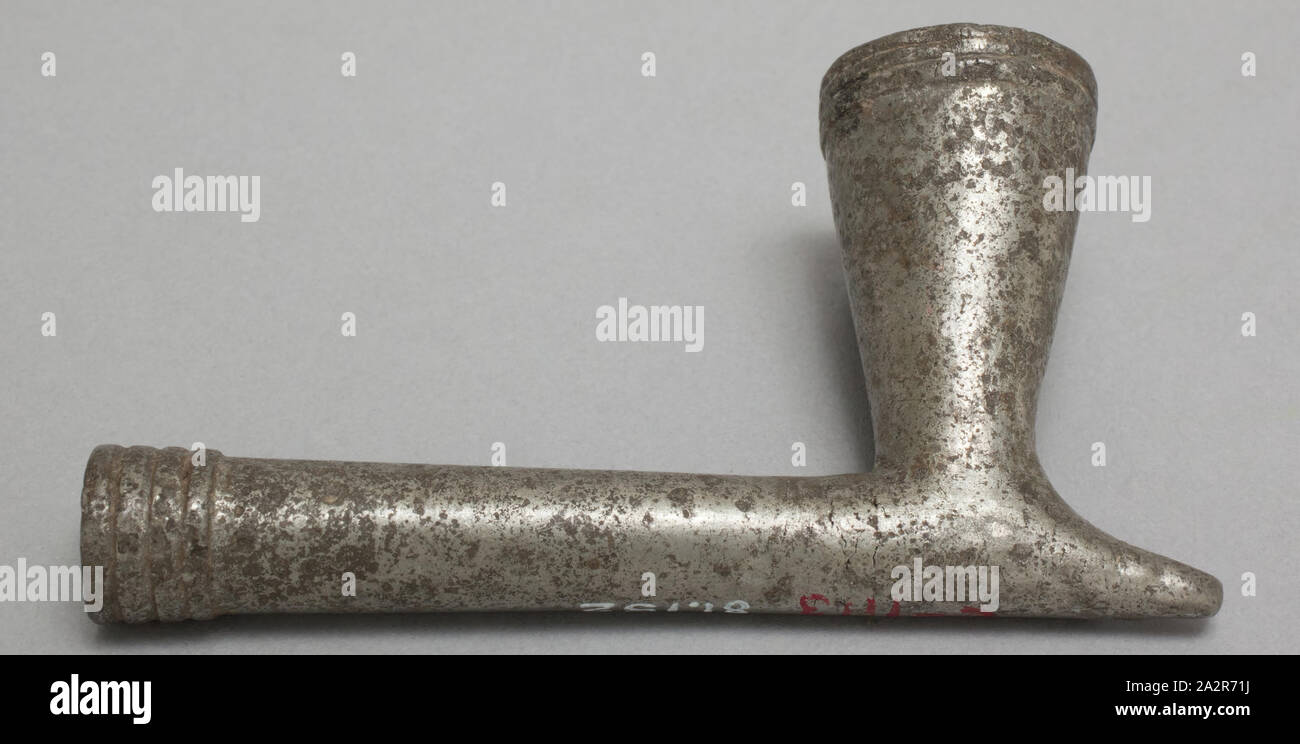 Chippewa, Native American, Pipe Bowl, ca. 1820, pewter, Overall: 1 1/2 ...