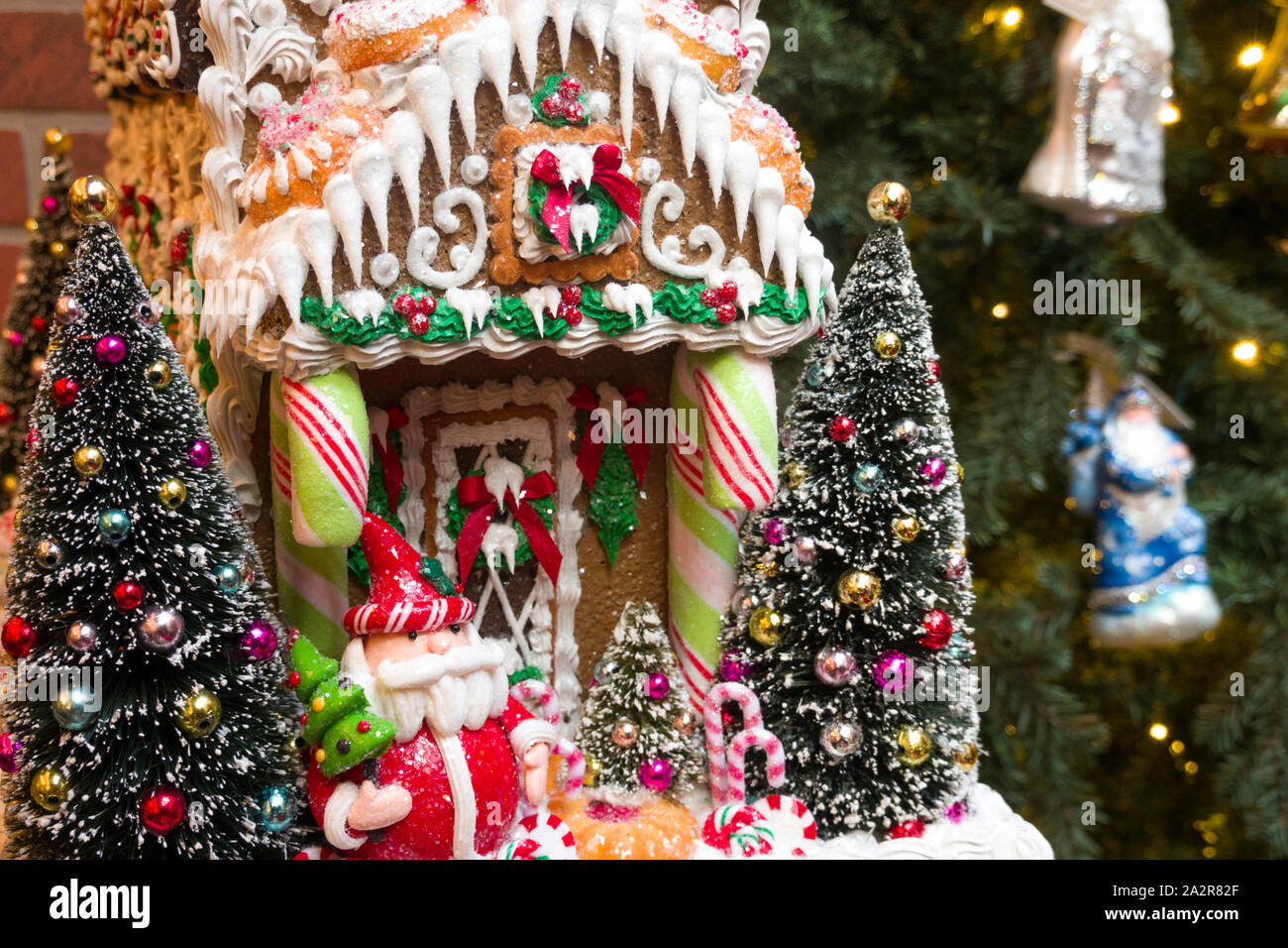 Luxury goods department store hi-res stock photography and images - Alamy