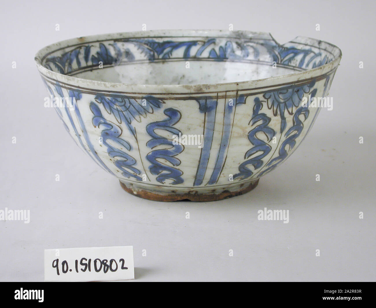 Islamic, Iranian, Bowl, 17th - 18th century, fritware, underglaze ...