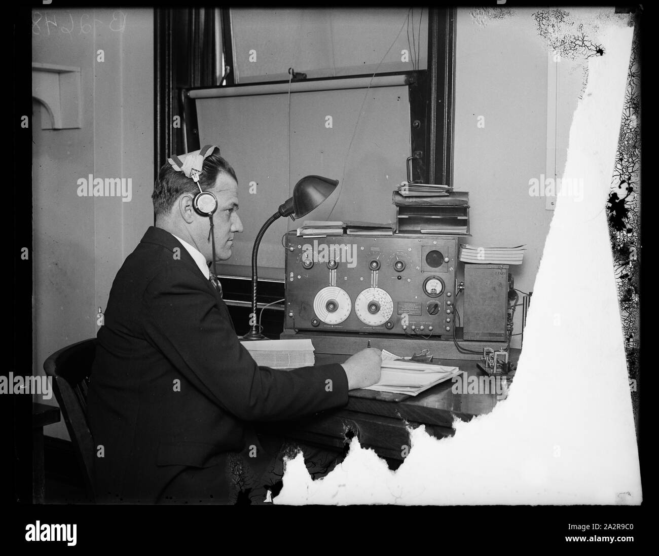 Radio set labeled Type A-M-S-5 medium wave reciever built for the U.S ...