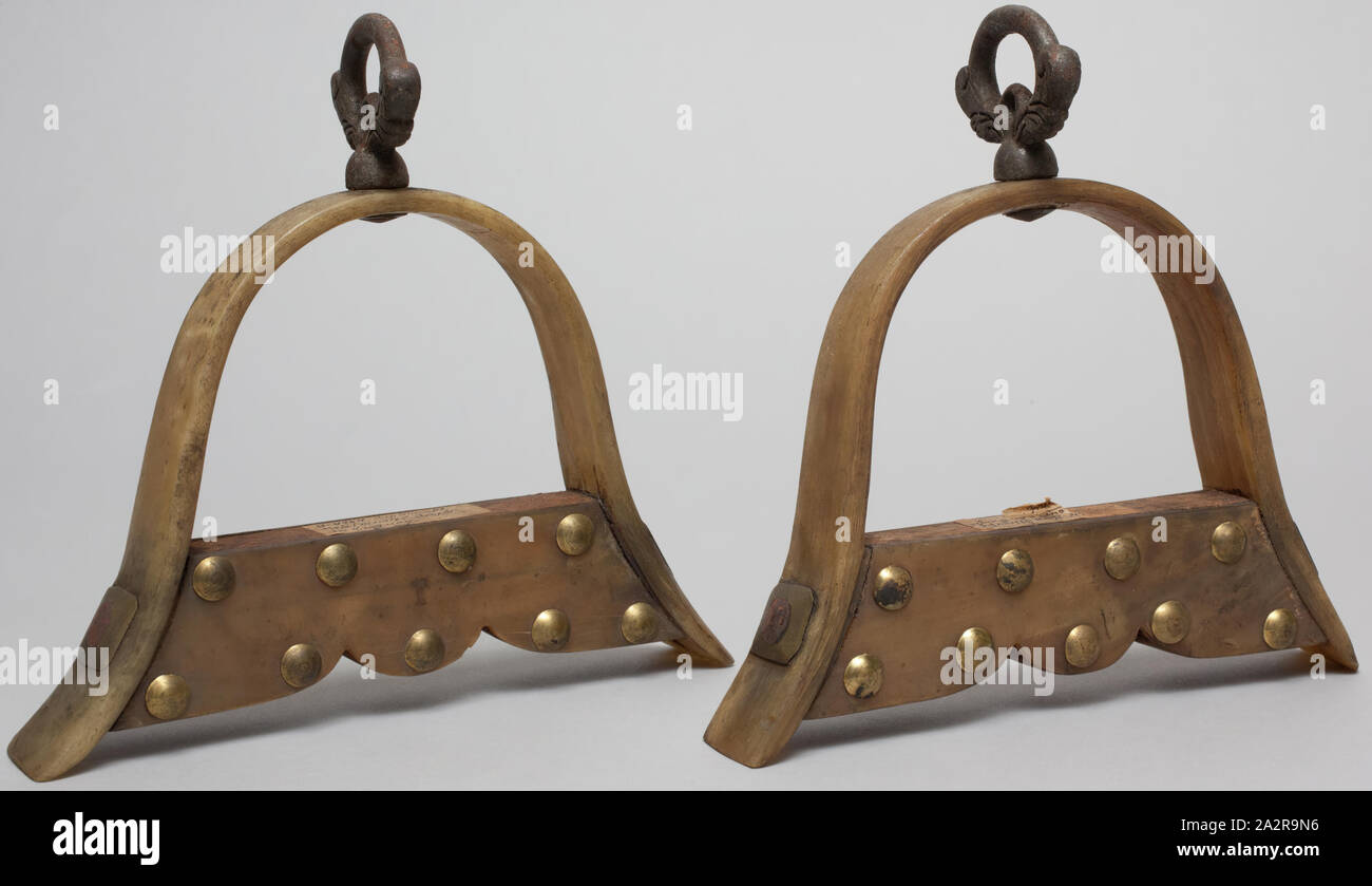 Horn stirrups hi-res stock photography and images - Alamy