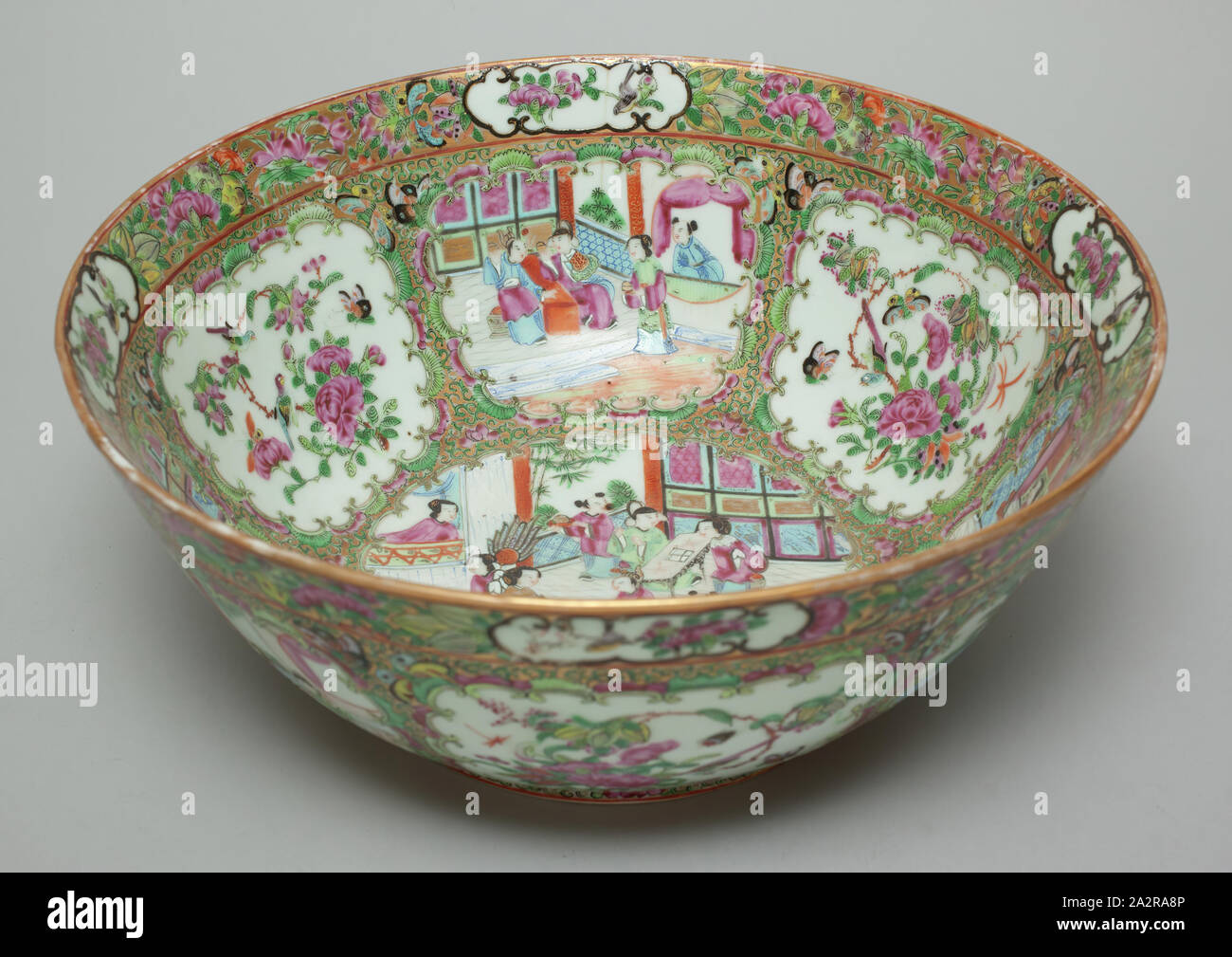 Glazed hard paste porcelain hi-res stock photography and images - Alamy