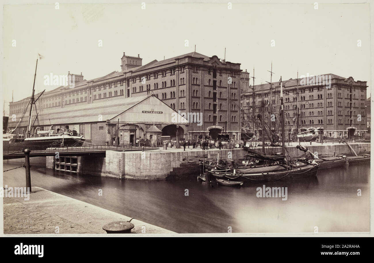 Waterloo docks liverpool hi-res stock photography and images - Alamy