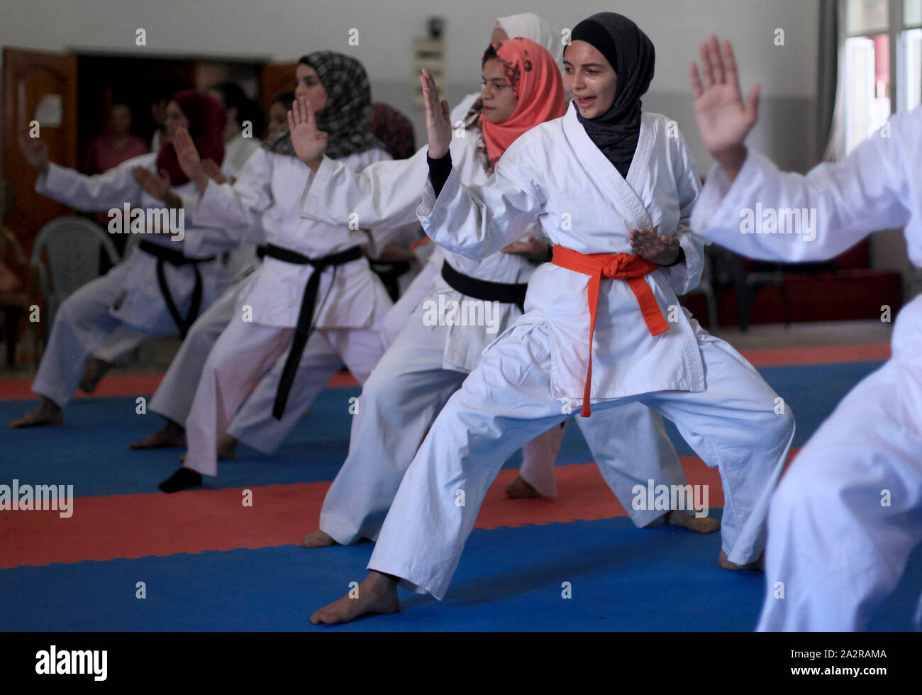 Al masthal hi-res stock photography and images - Alamy