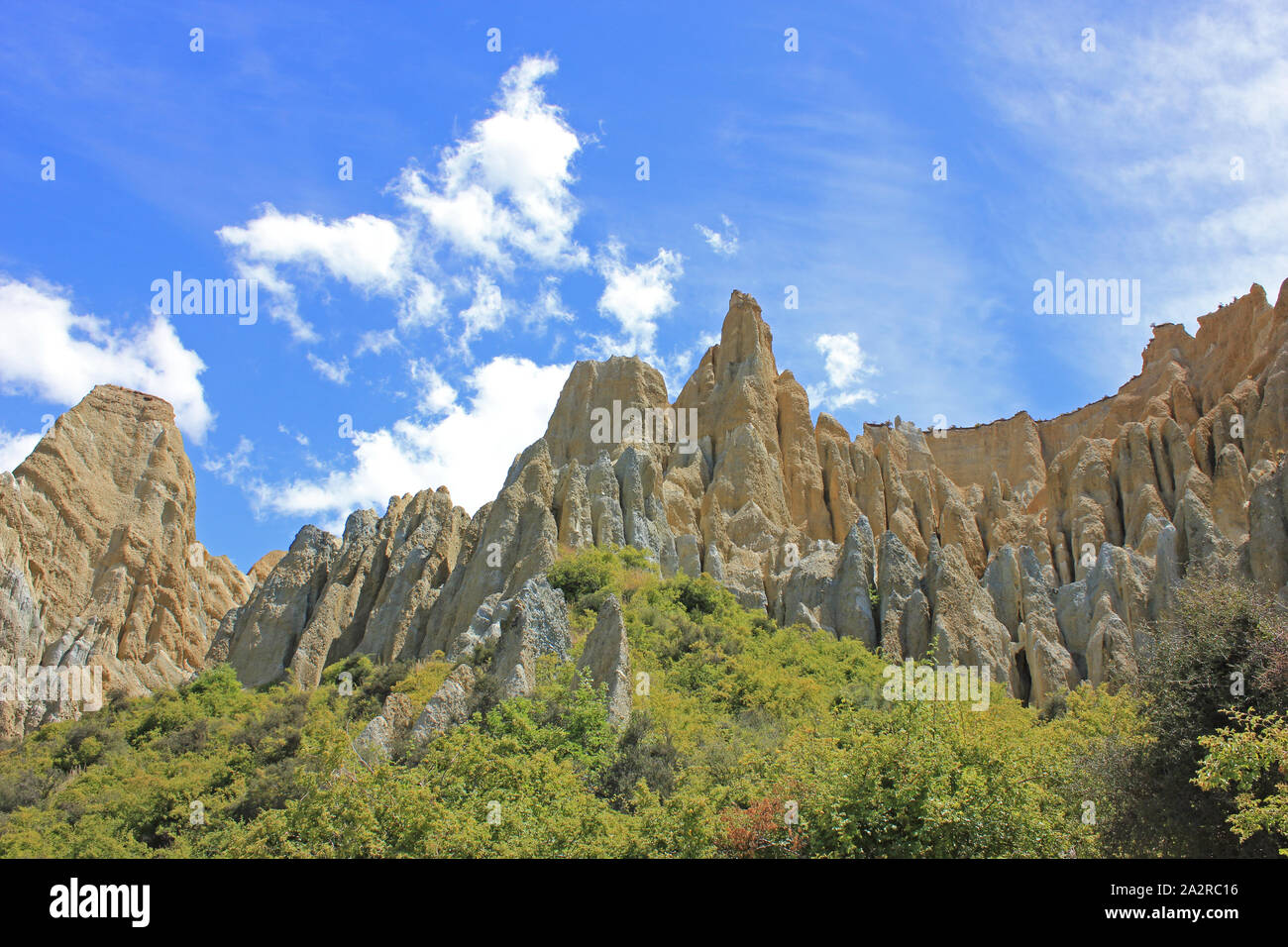 Clay cliffs in omarama, new zealand Stock Photo - Alamy