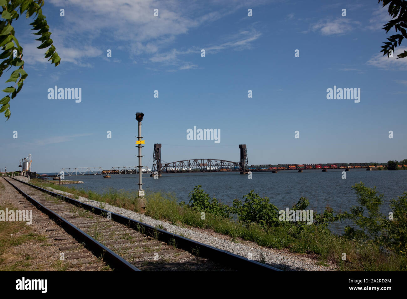 Railroad bridge, Decatur, Alabama Stock Photo - Alamy