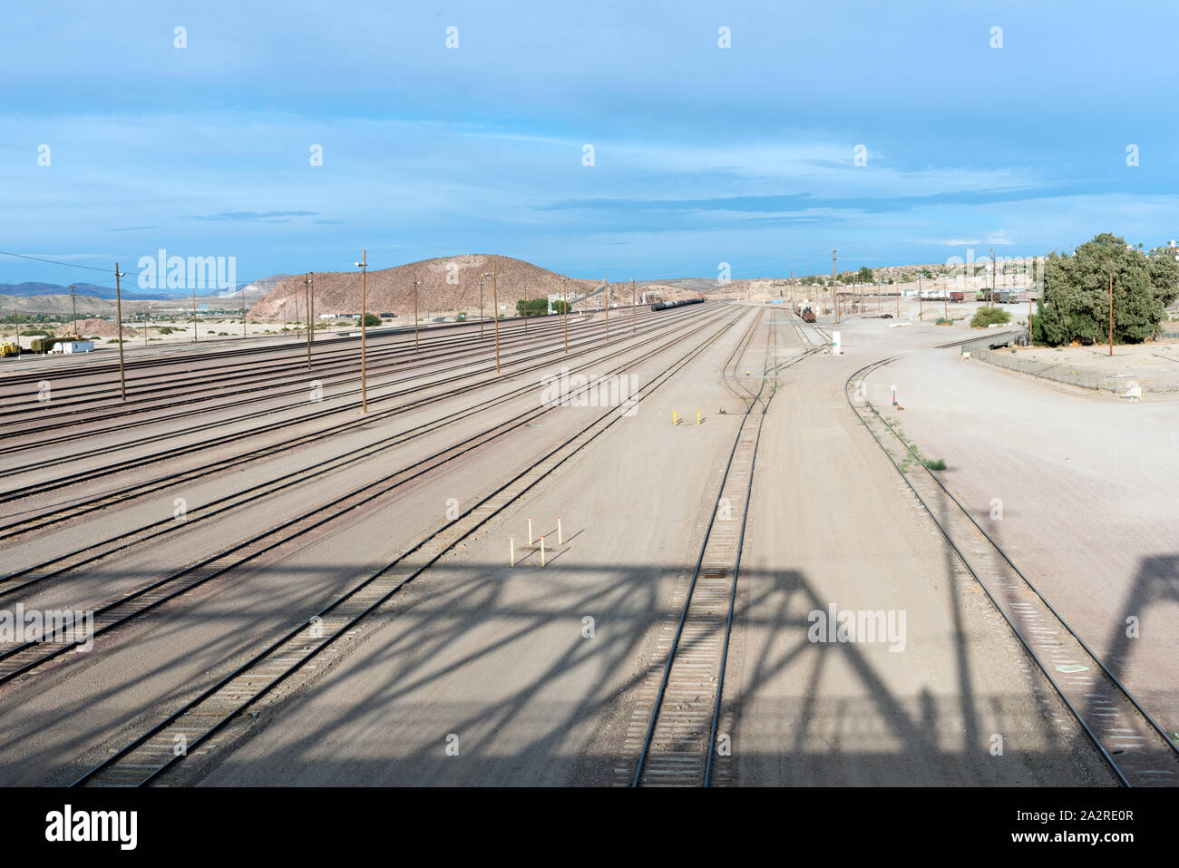 Railroad tracks in Barstow, California Stock Photo - Alamy
