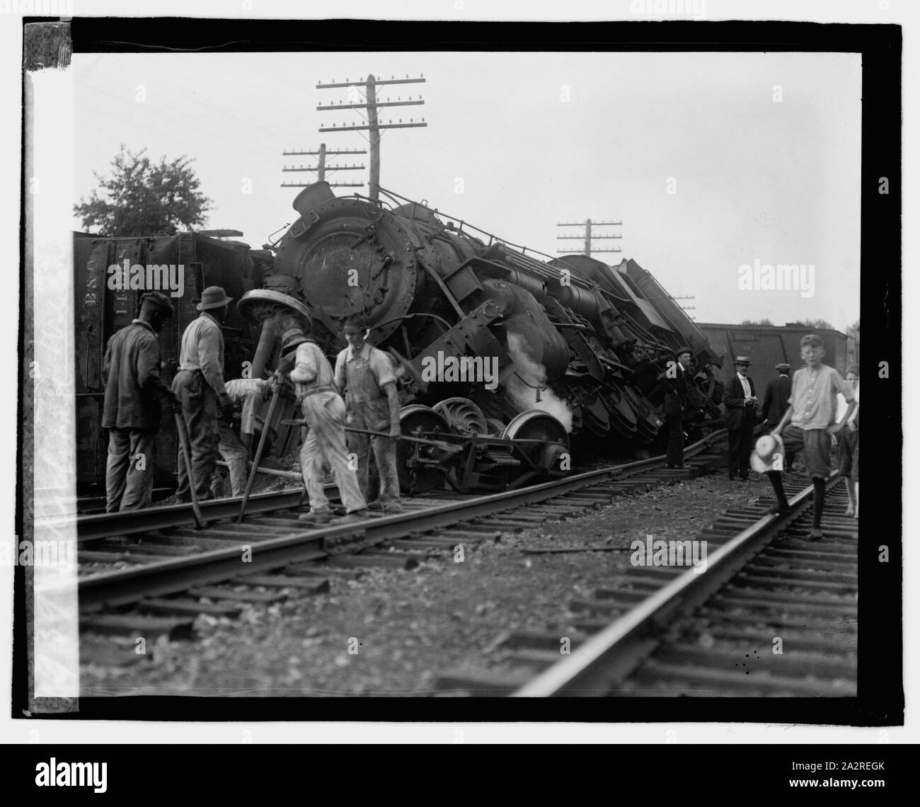 Railroad wreck hi-res stock photography and images - Alamy