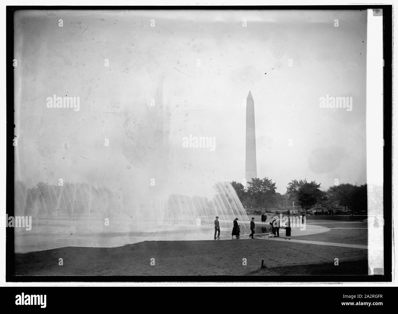 Rainbow pool at Lincoln Memorial, Washington, D.C Stock Photo - Alamy
