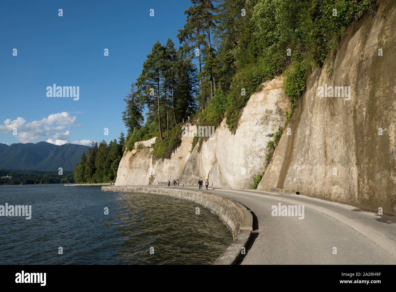 The Stanley Park Seawall Waterfront Path in Stanley Park, Vancouver ...