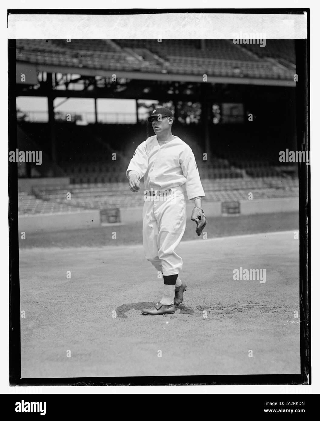 Ralph j hi-res stock photography and images - Alamy