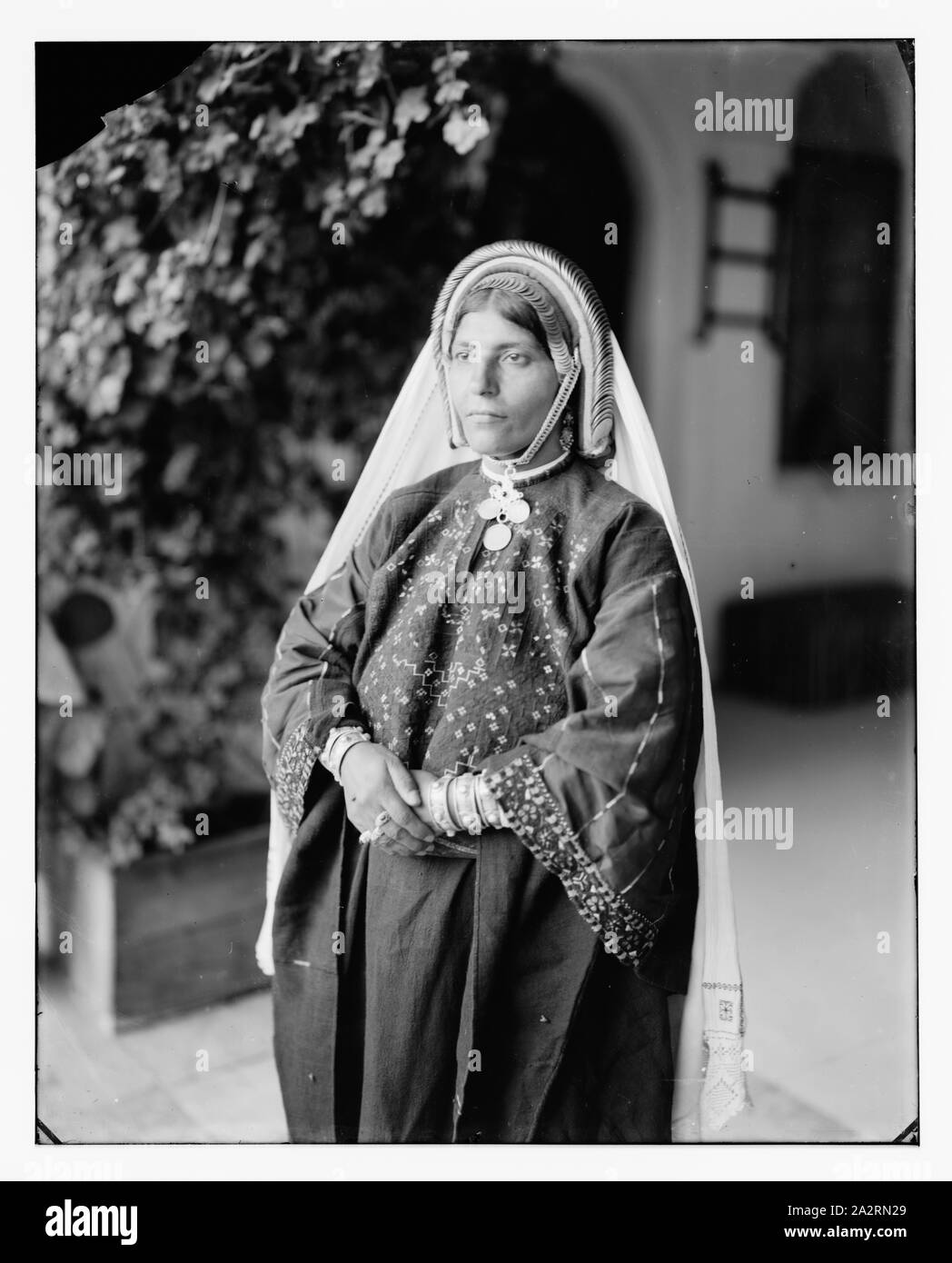 Ramallah woman Black and White Stock Photos & Images - Alamy