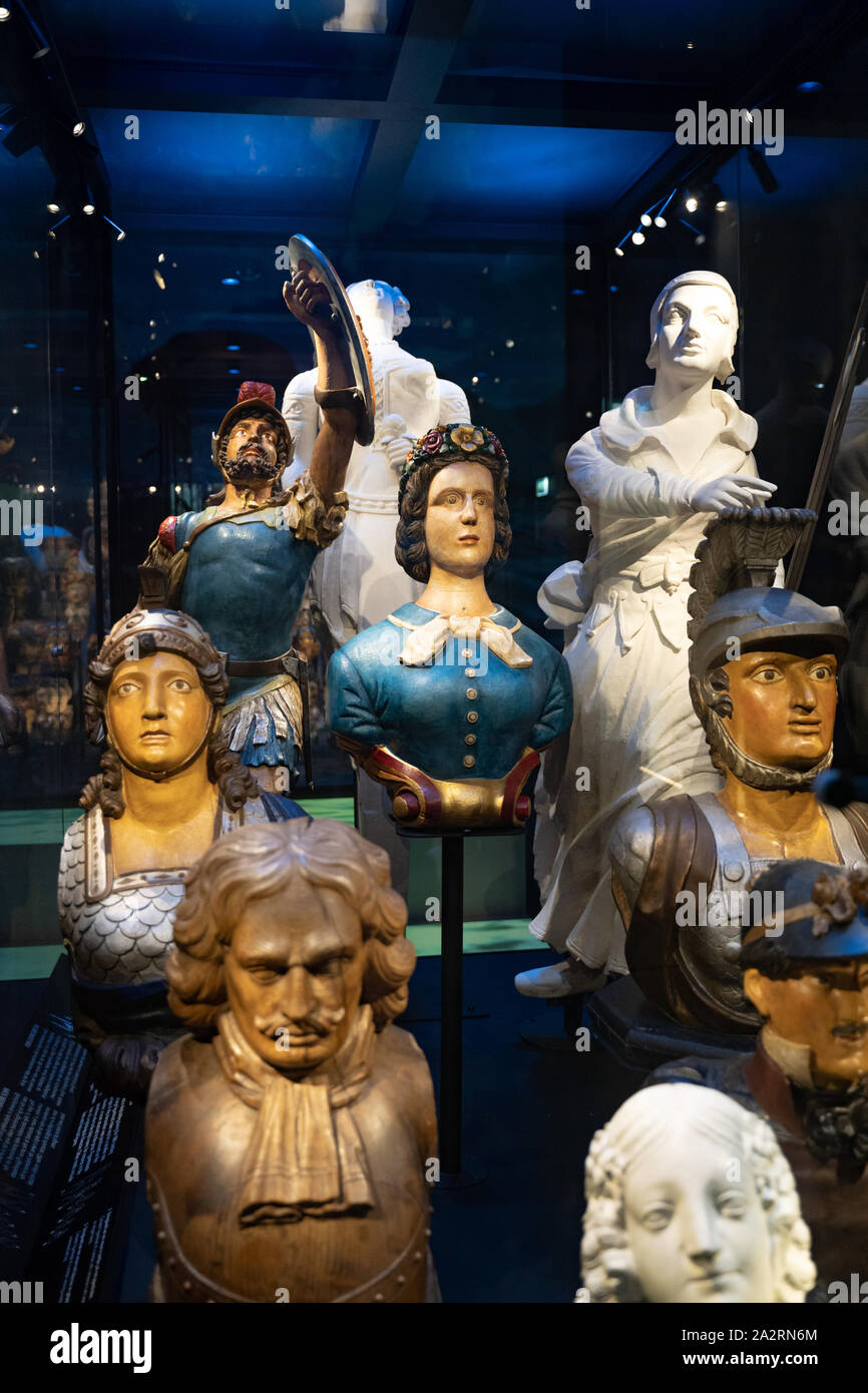 Ships figureheads hi-res stock photography and images - Alamy