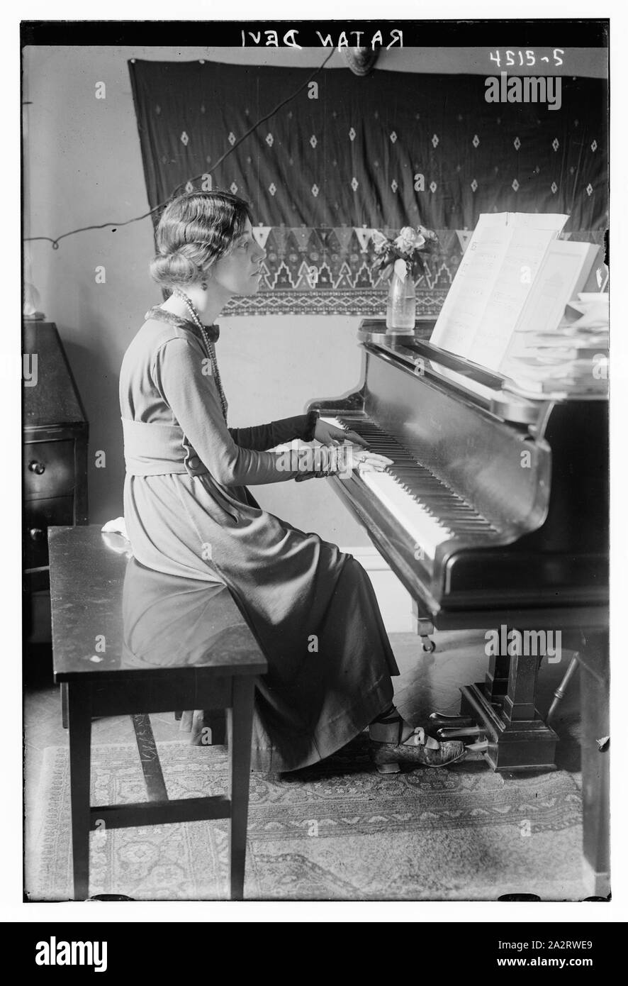 Devi ratan hi-res stock photography and images - Alamy