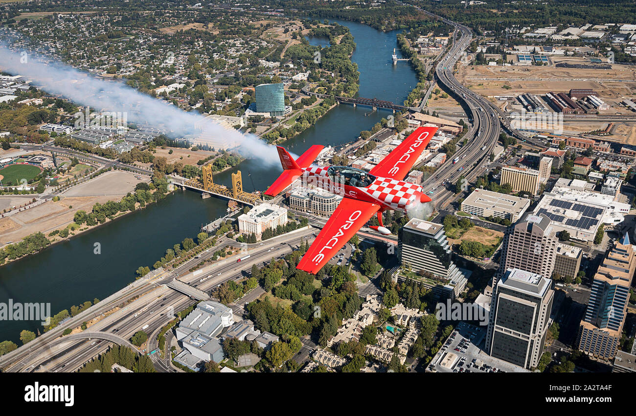 Oracle Challenger High Resolution Stock Photography and Images - Alamy