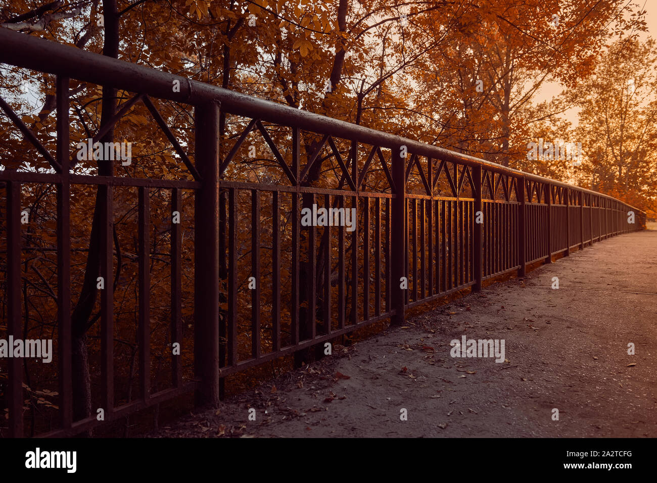 Empty bridge hi-res stock photography and images - Alamy