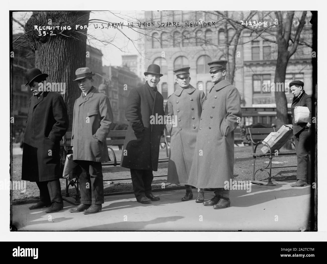 U s army soldier new hi-res stock photography and images - Alamy