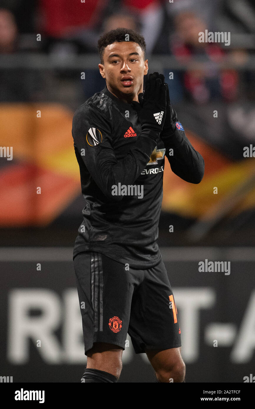 Manchester uniteds jesse lingard reacts hi-res stock photography and ...