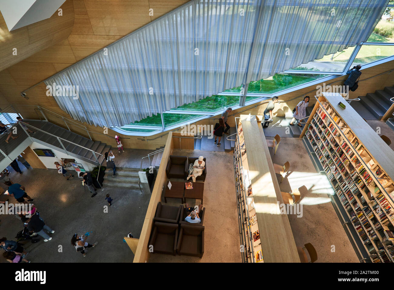 Hunters Point Community Library, designed by Steven Holl Architects ...