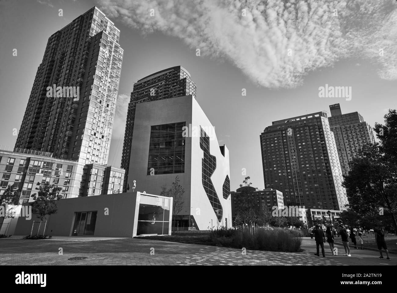 Hunters Point Community Library, designed by Steven Holl Architects ...