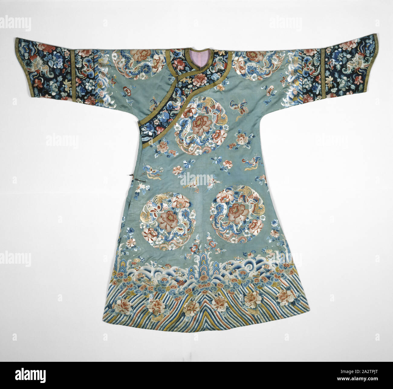 Womans robe hi-res stock photography and images - Alamy