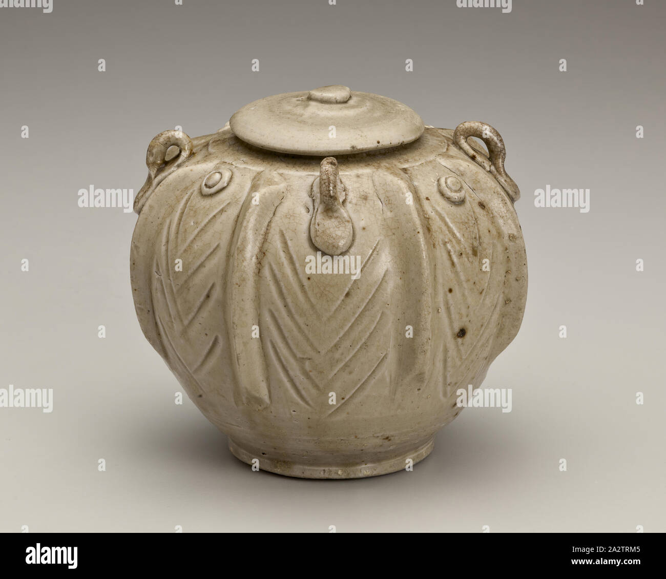 COVERED JAR WITH FISH DESIGN, 908-960, Stoneware (yue Type Ware), 4-1/4 ...