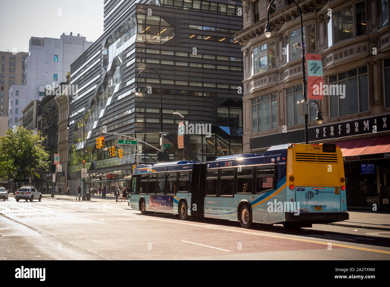 Car cars bus buses bumper hi-res stock photography and images - Alamy