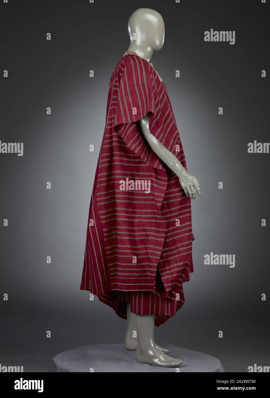 man's garment (agbada), Yoruba, 1980s, cotton, embroidered with cotton ...