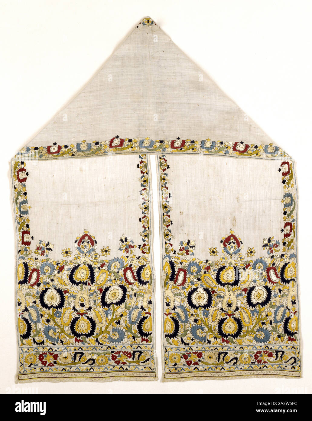 mirror cover (tensifa), Moroccan, early 1700s, linen embroidered with ...