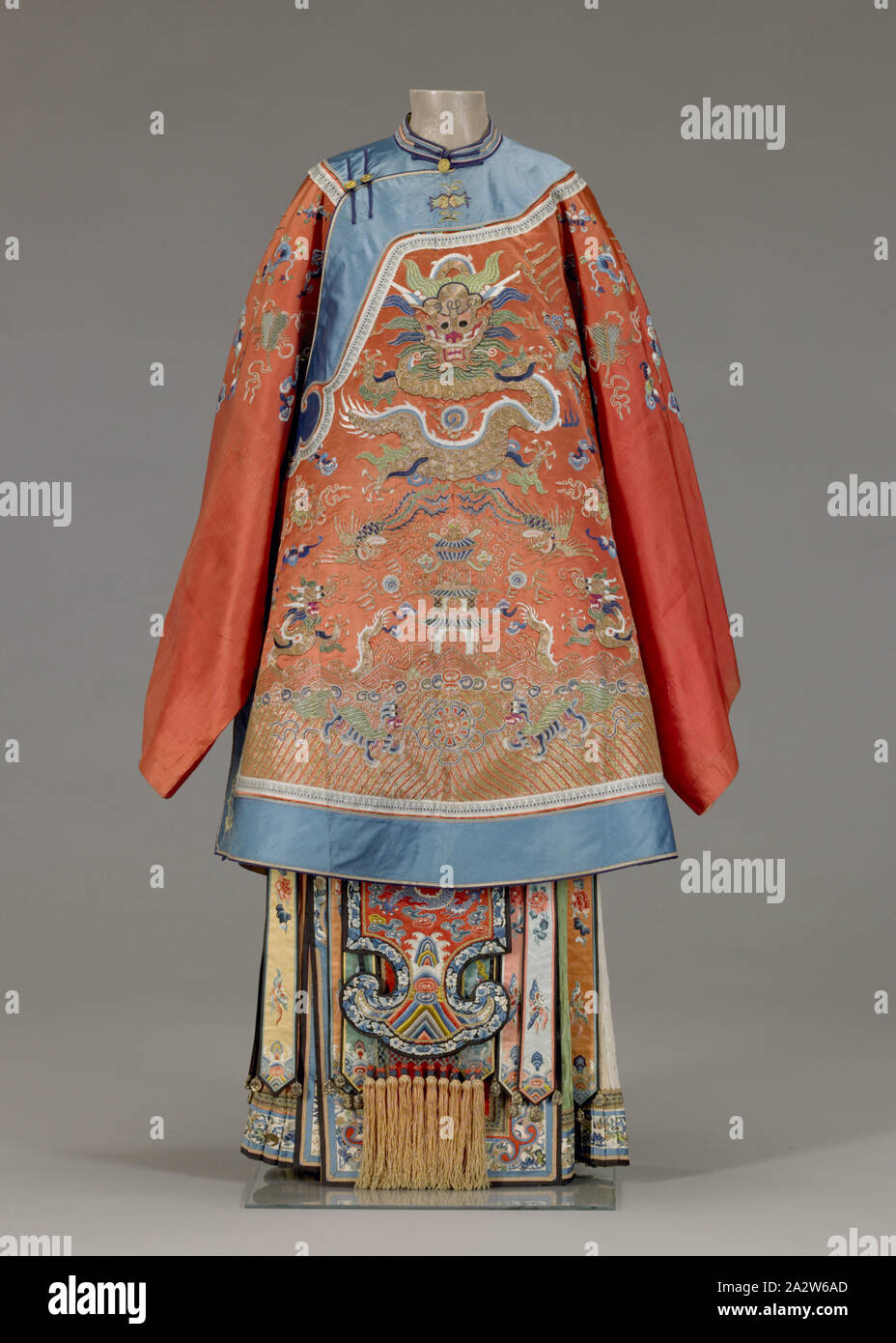 bridal coat, Qing dynasty, Qing dynasty, about 1870, silk damask ...