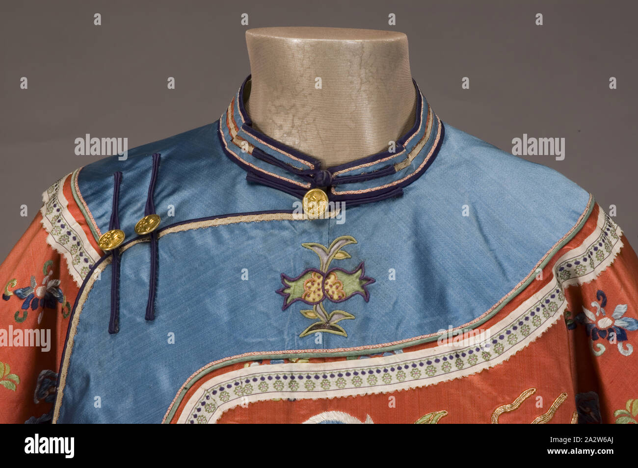 bridal coat, Qing dynasty, Qing dynasty, about 1870, silk damask ...
