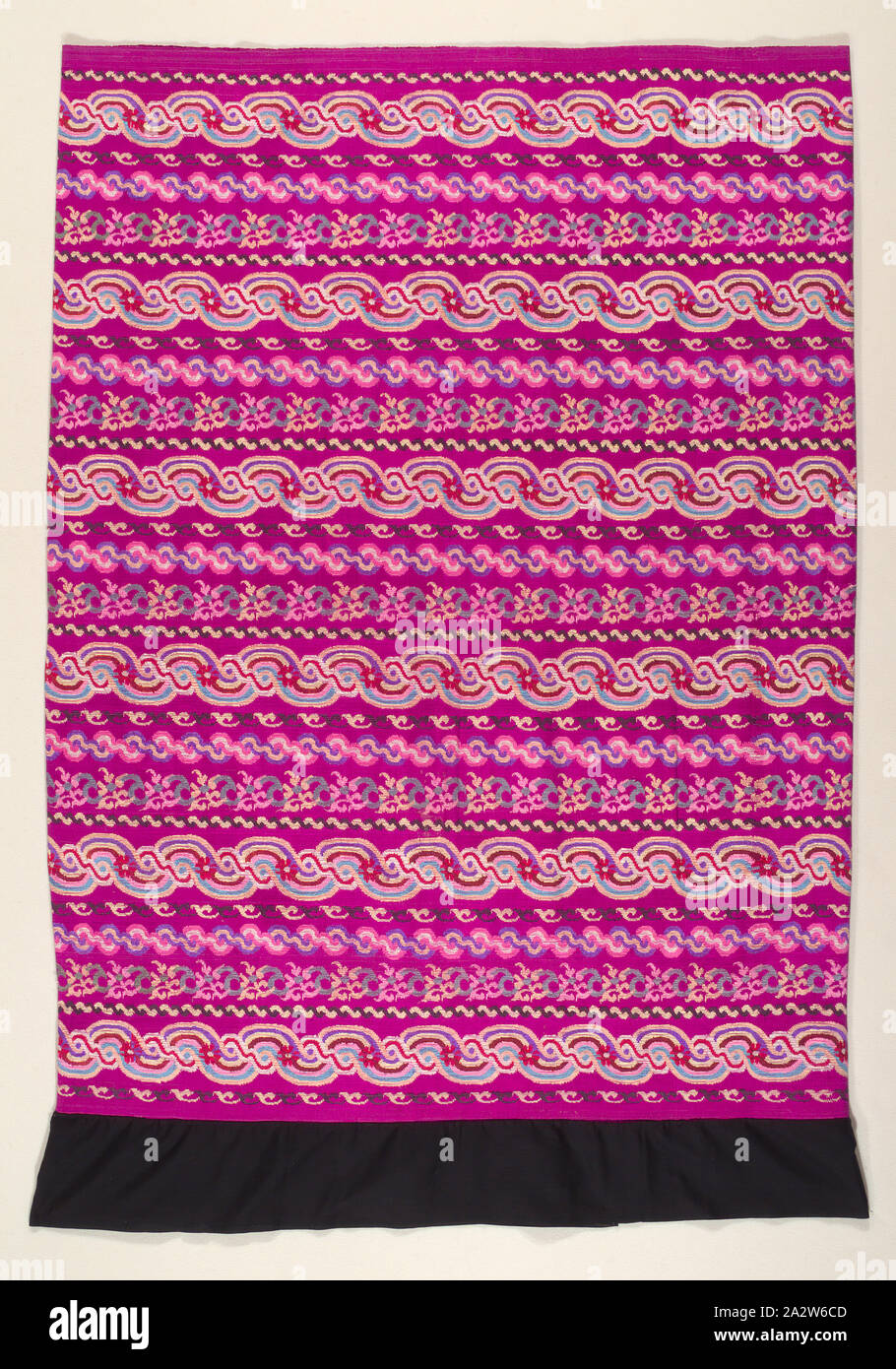 Lower body wrapper hi-res stock photography and images - Alamy