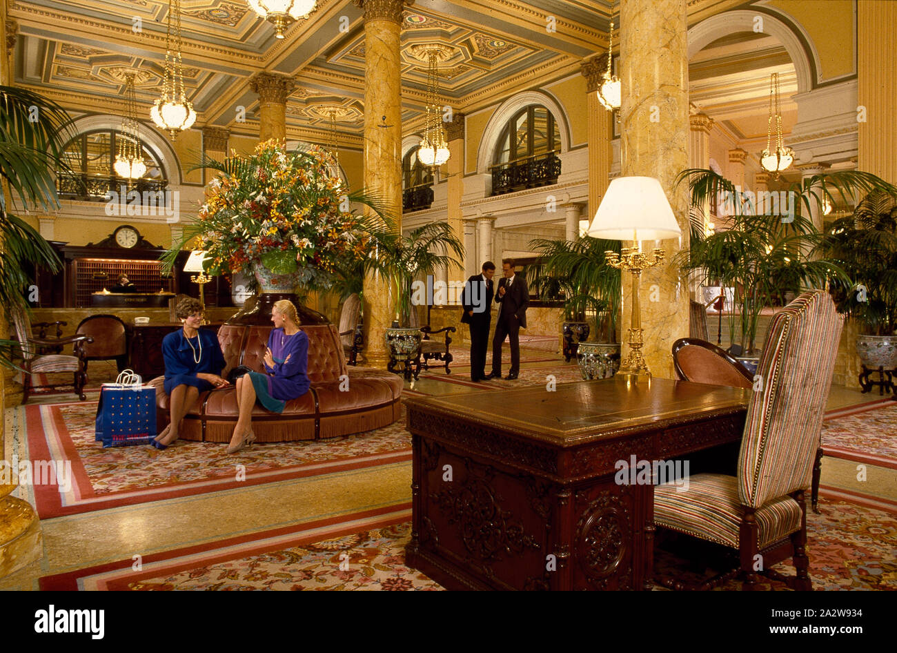 Willard hotel lobby hi-res stock photography and images - Alamy